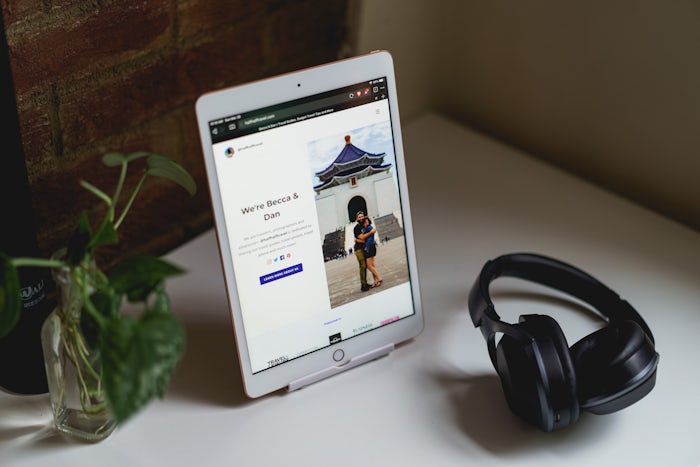 22 Must-Have Travel Accessories for Long Flights